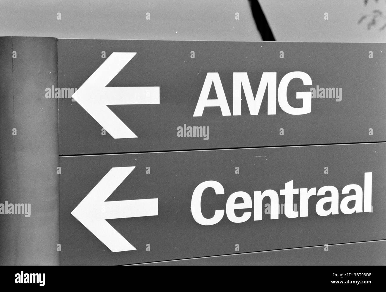 Arrows on sign pointing Black and White Stock Photos & Images - Alamy