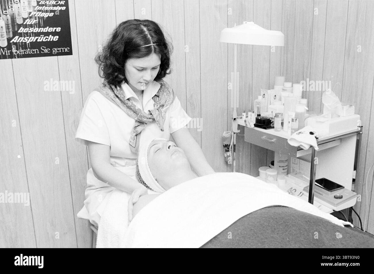 Procedure happening hi-res stock photography and images - Alamy