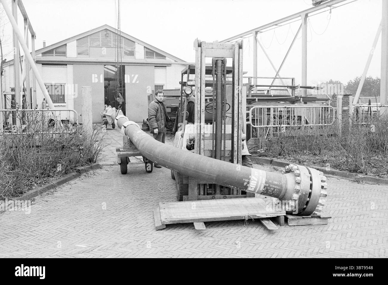 Cylindrical pipe stretches hi-res stock photography and images - Alamy