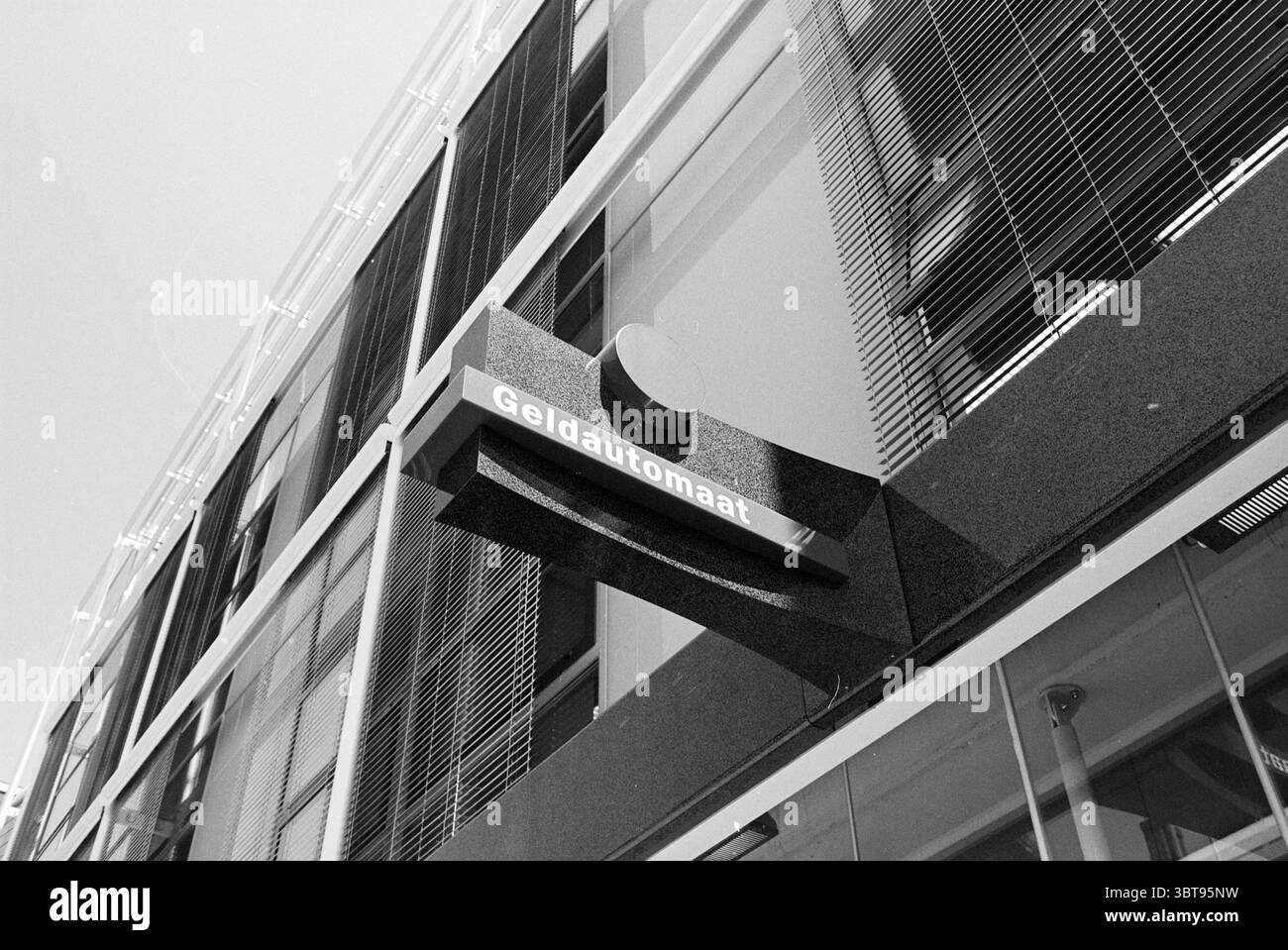 Detail photo of the new VSB bank location on Houtplein Haarlem, Whizgle ...