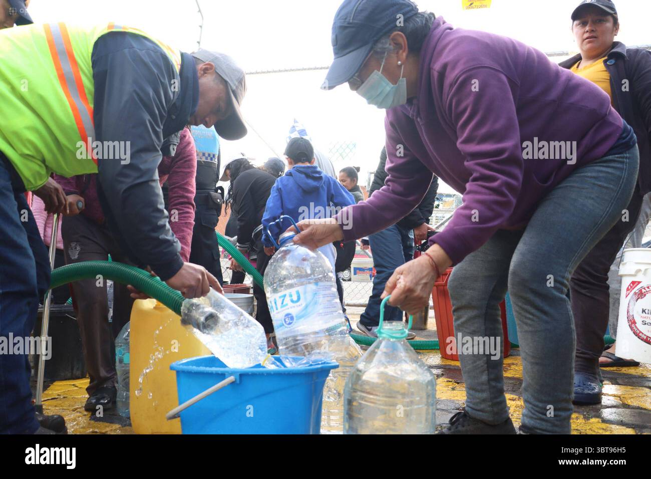 INCIDENTS FOR WATER IN THE TROJE SECTOR Quito, Monday, July 14, 2025 Residents of the Troje de ...