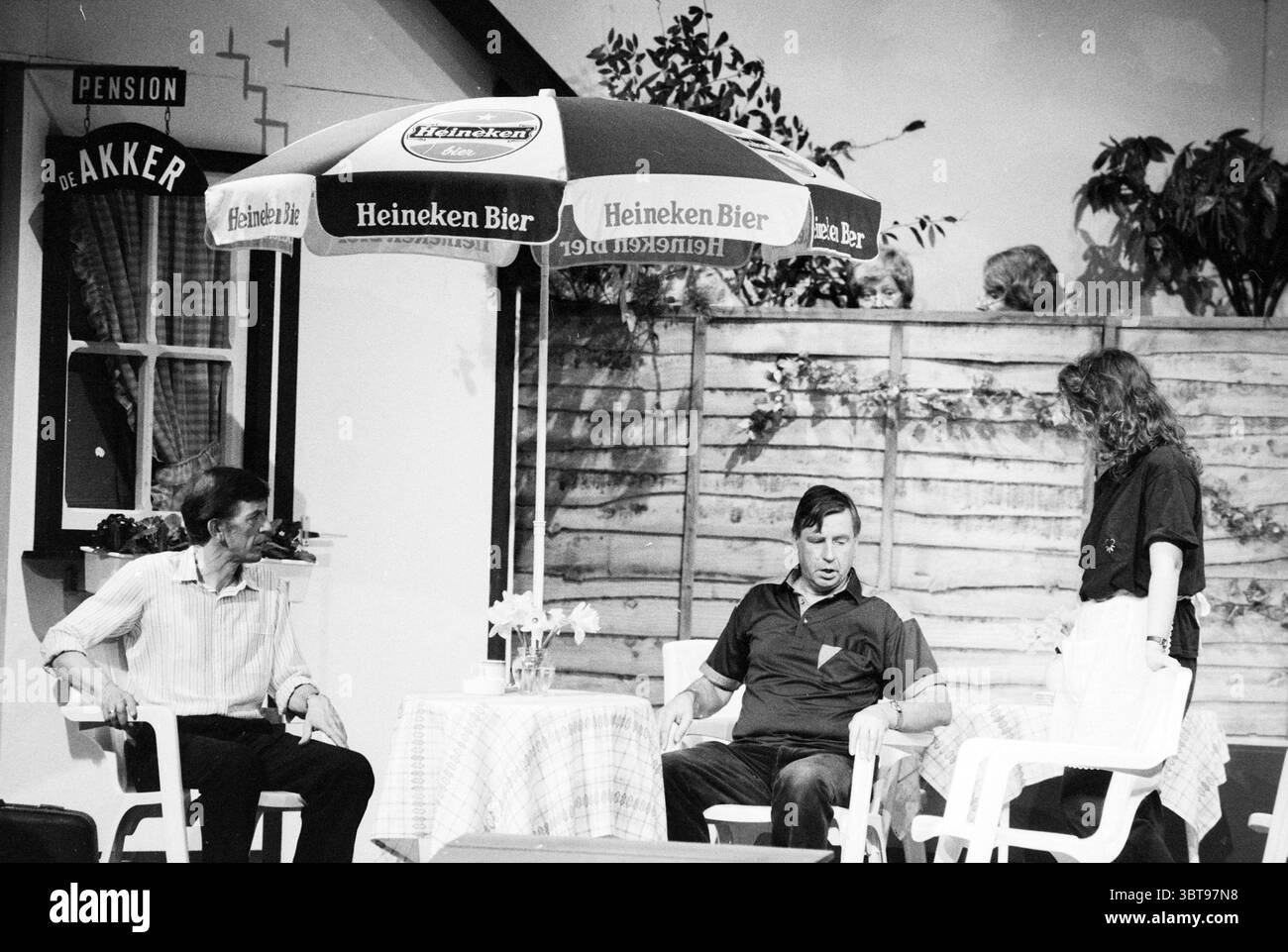 Simple floral centerpiece adding hi-res stock photography and images ...