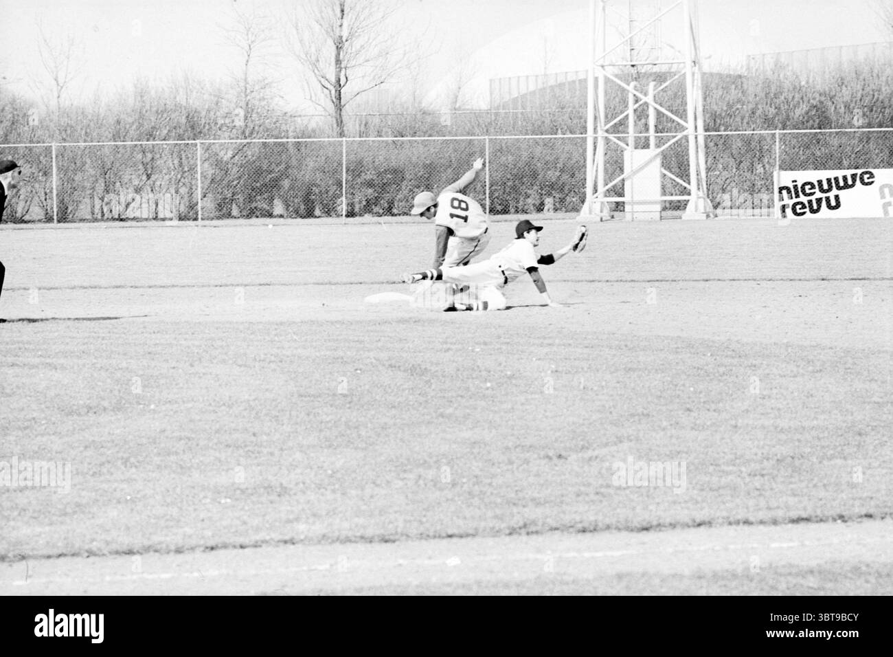 Sandy baseball field surrounded hi-res stock photography and images - Alamy