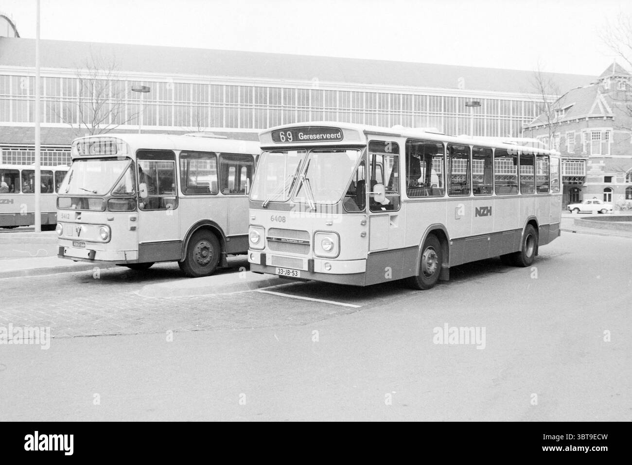 New nzh buses hi-res stock photography and images - Alamy