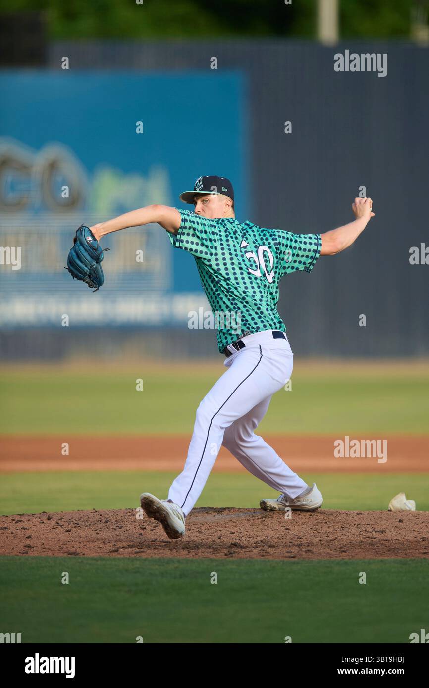 Beer City Tourists starting pitcher Andrew Taylor (30) delivers a pitch ...