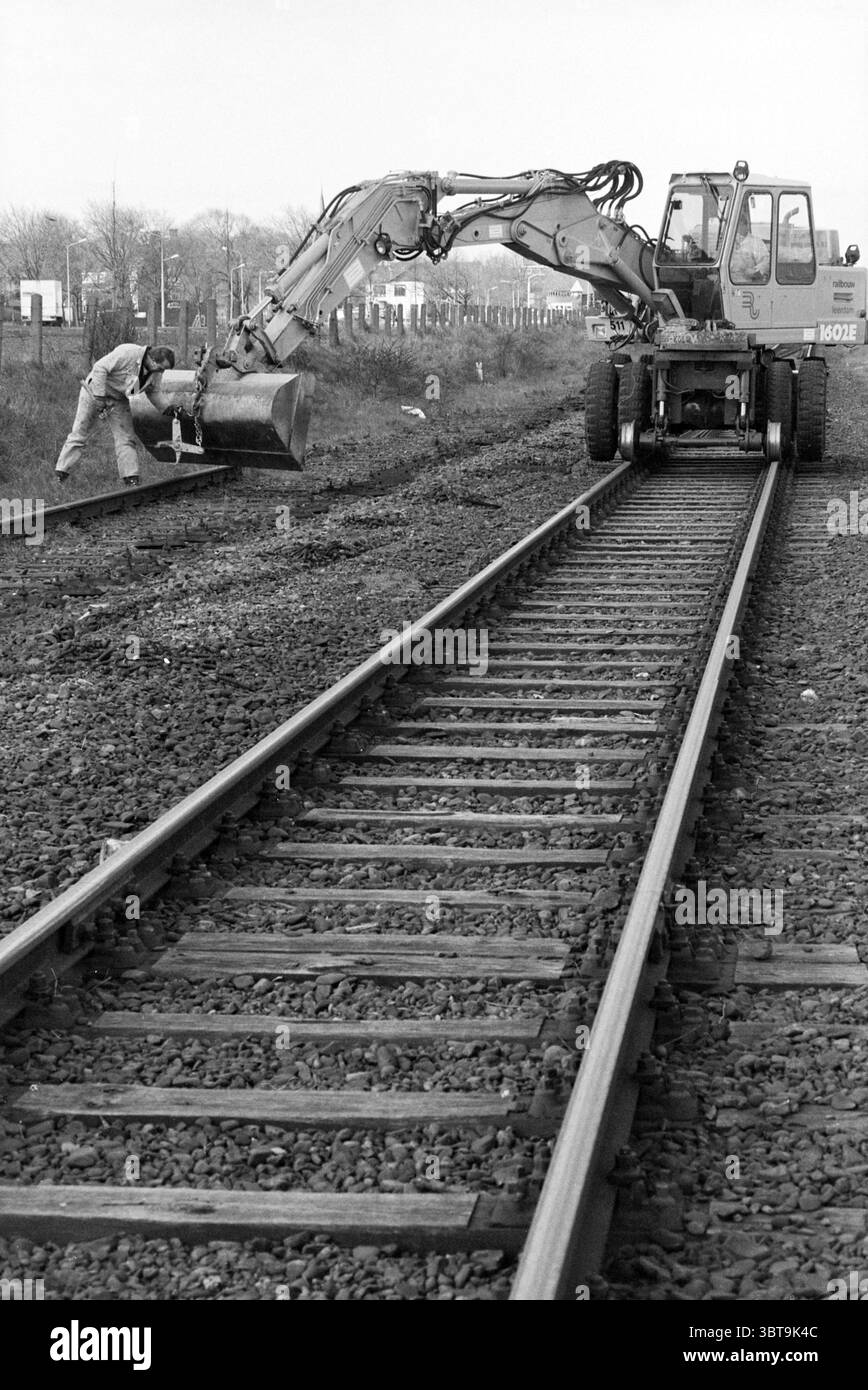 Work on the old railway line IJmuiden The Netherlands, Whizgle News ...