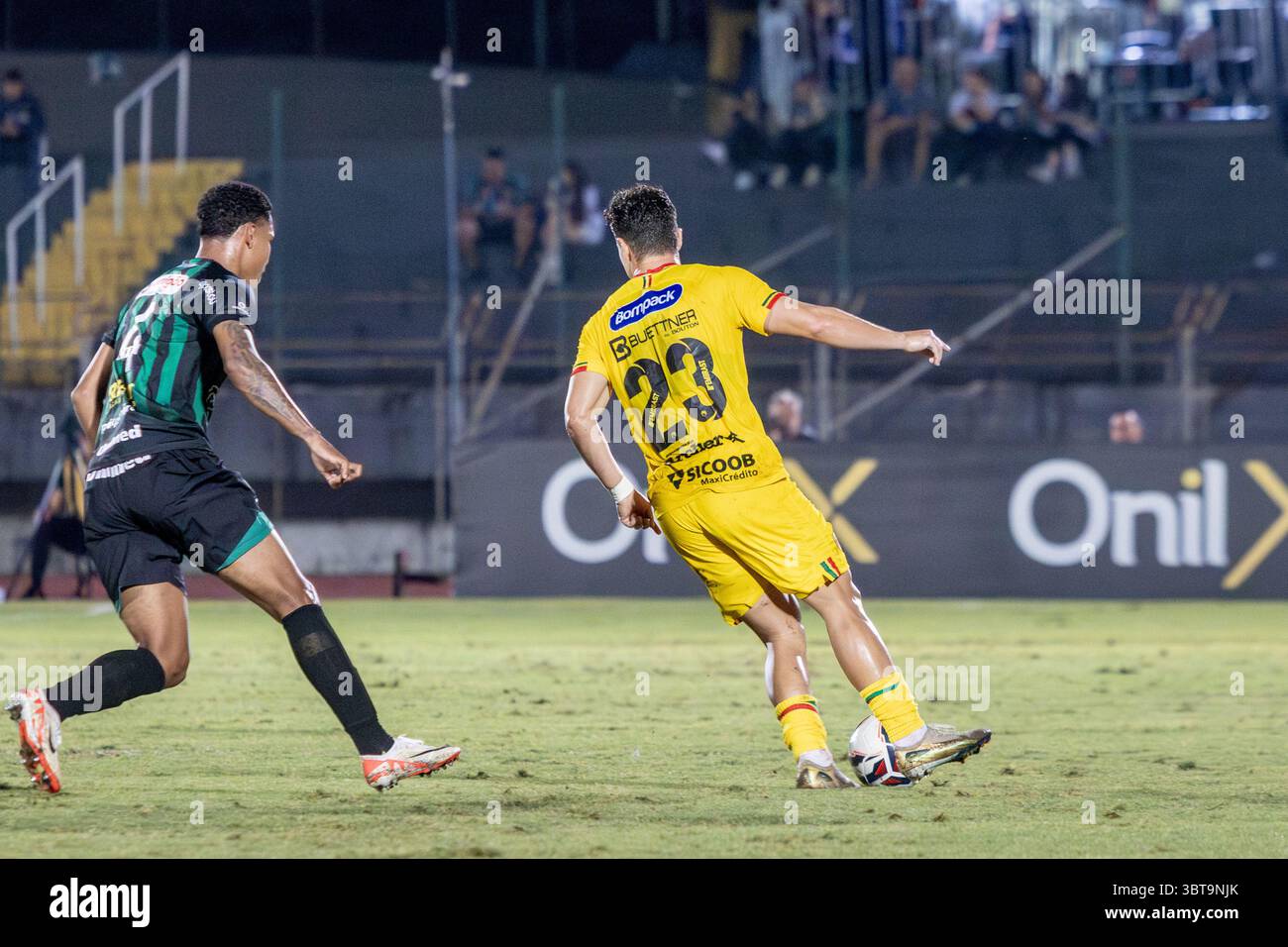 PR - MARINGA - 07/14/2025 - BRAZILIAN C 2025, MARINGA x BRUSQUE - Guilherme Pira, Brusque player ...