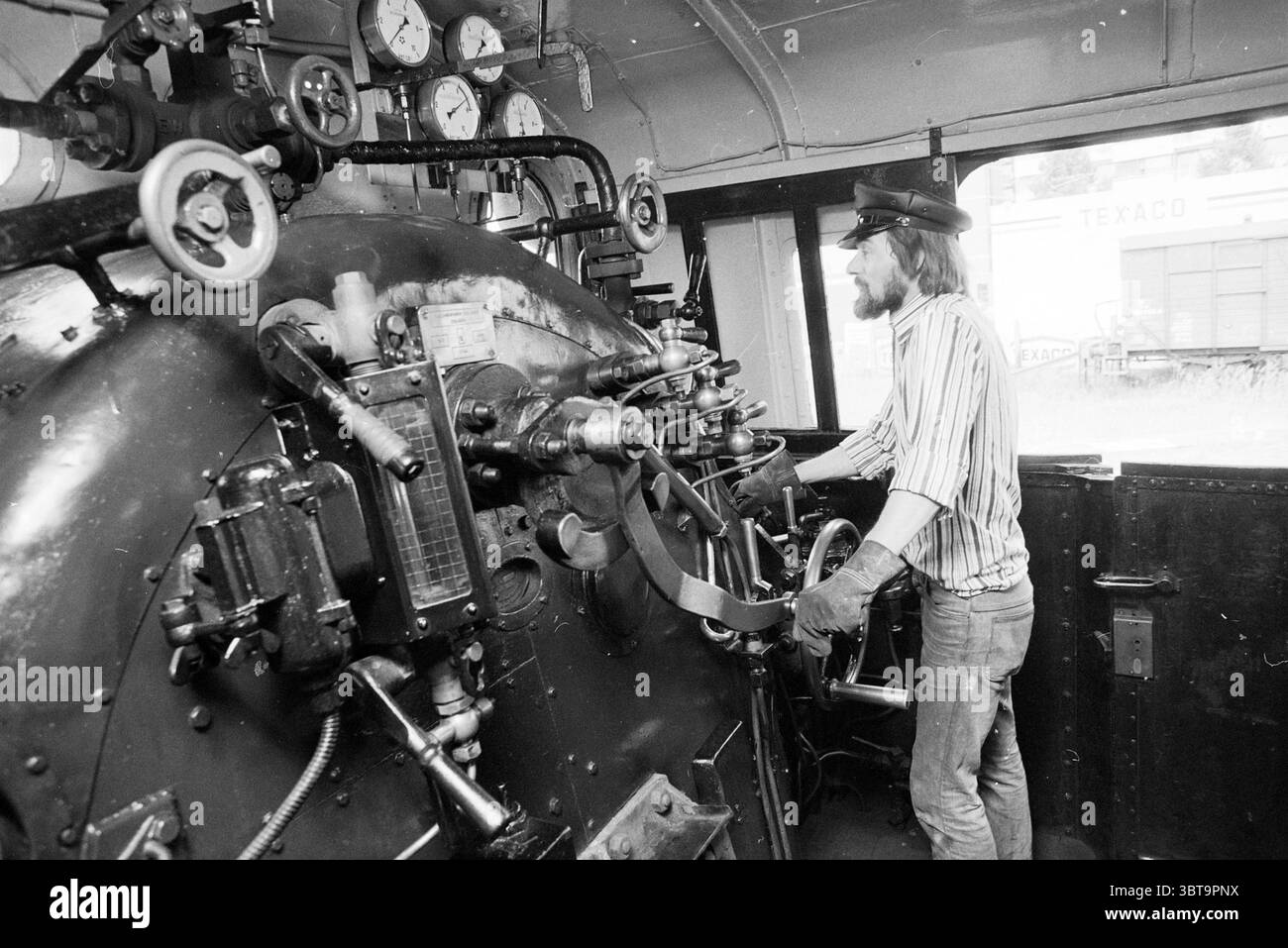 Traditional railroaders uniform hi-res stock photography and images - Alamy