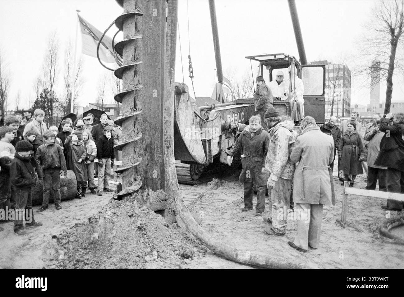 Large drilling machine head Black and White Stock Photos & Images - Alamy