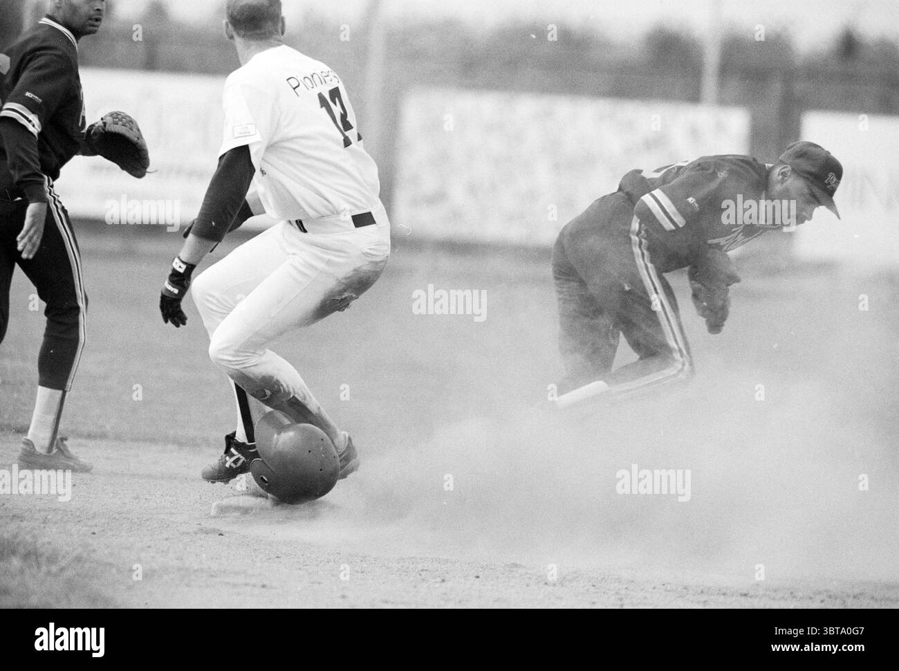 Stark white uniform hi-res stock photography and images - Alamy