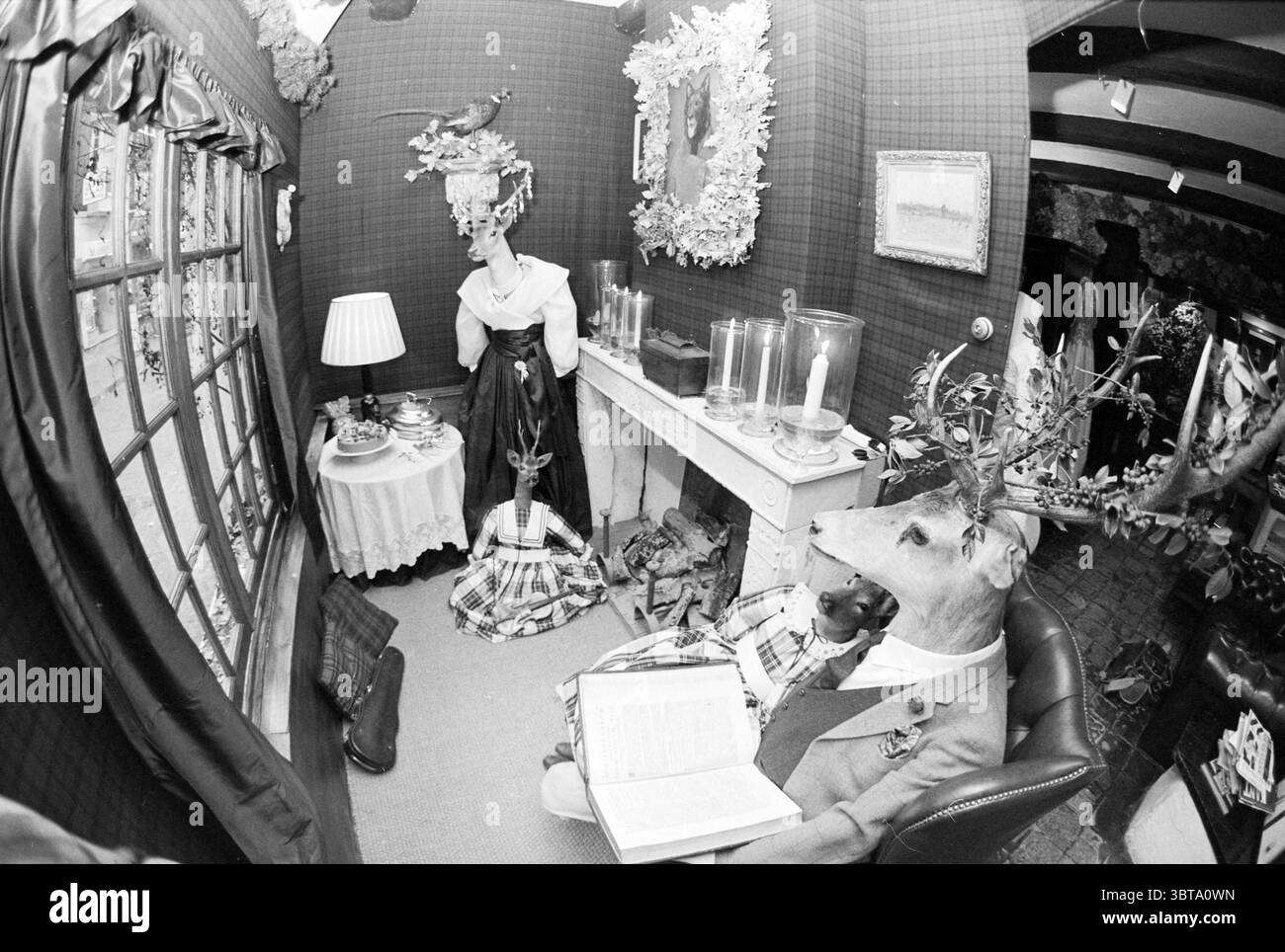 Figure hum Black and White Stock Photos & Images - Alamy