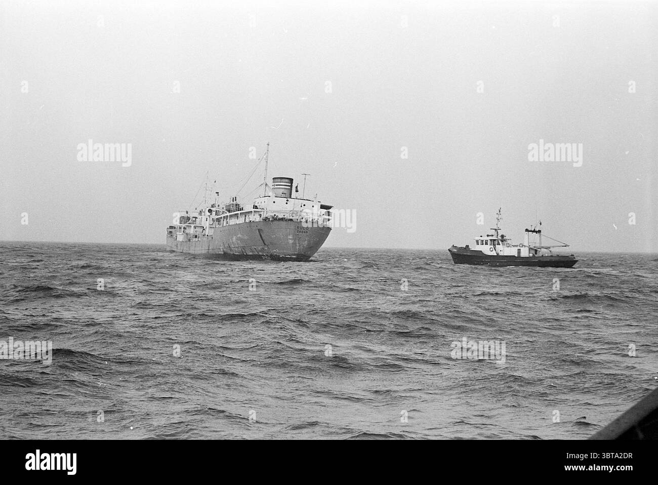 Vessels crowned Black and White Stock Photos & Images - Alamy