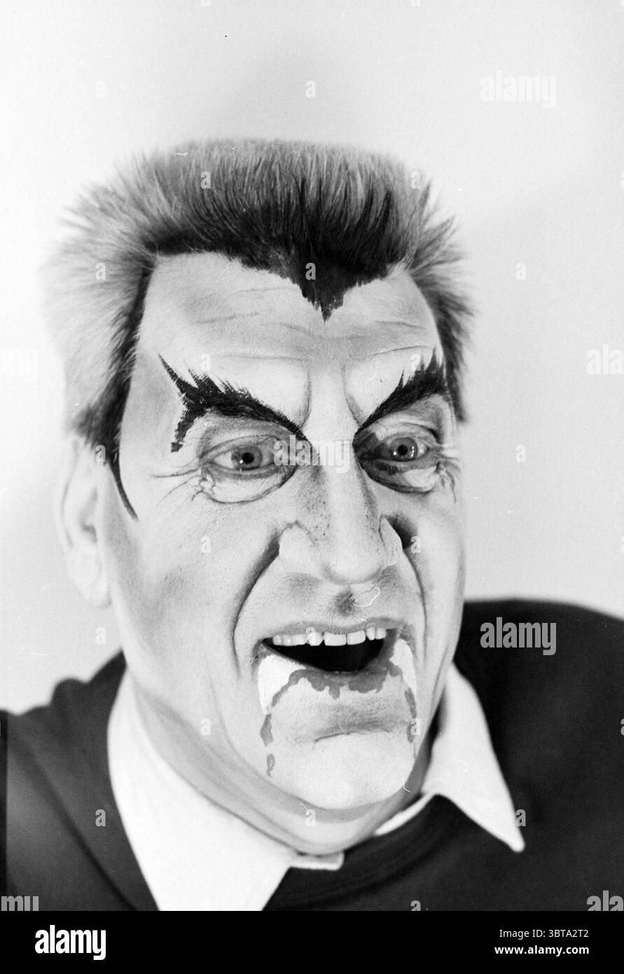 Revealing teeth Black and White Stock Photos & Images - Alamy