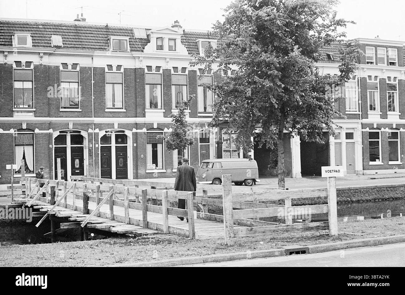 Decorative street white wooden Black and White Stock Photos & Images ...