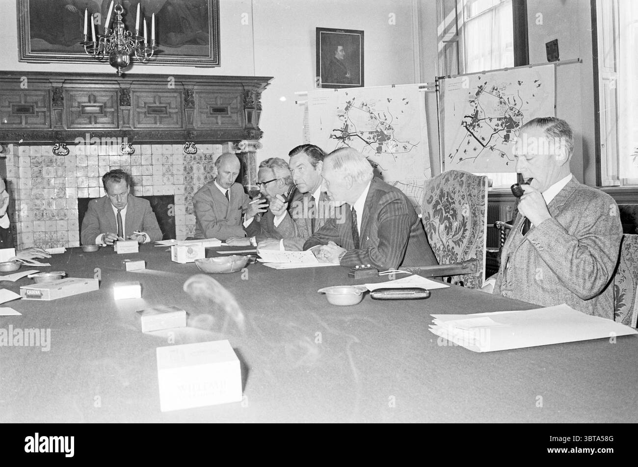 Decorative wall feature Black and White Stock Photos & Images - Alamy