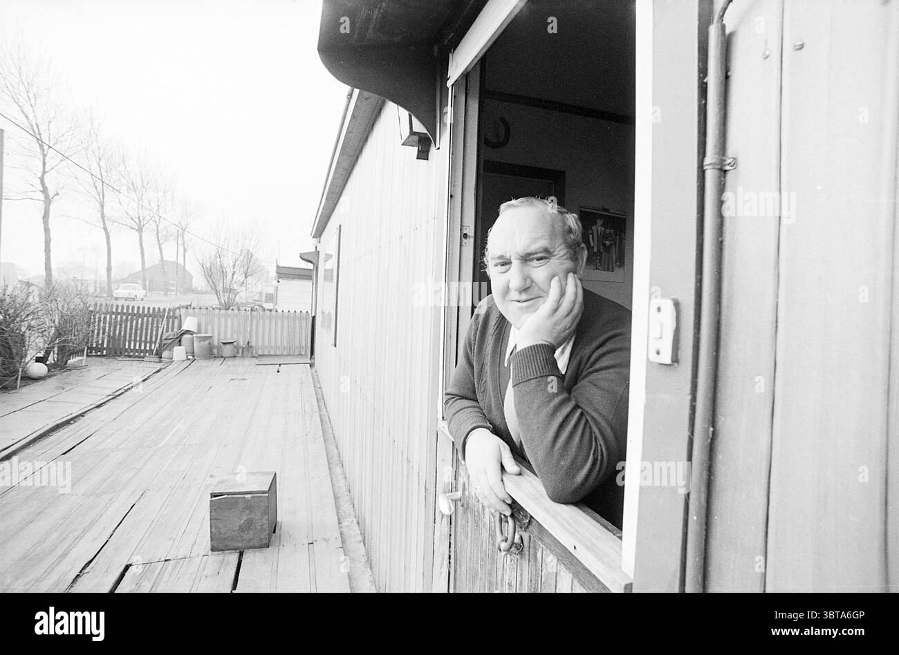 Long s curves Black and White Stock Photos & Images - Alamy