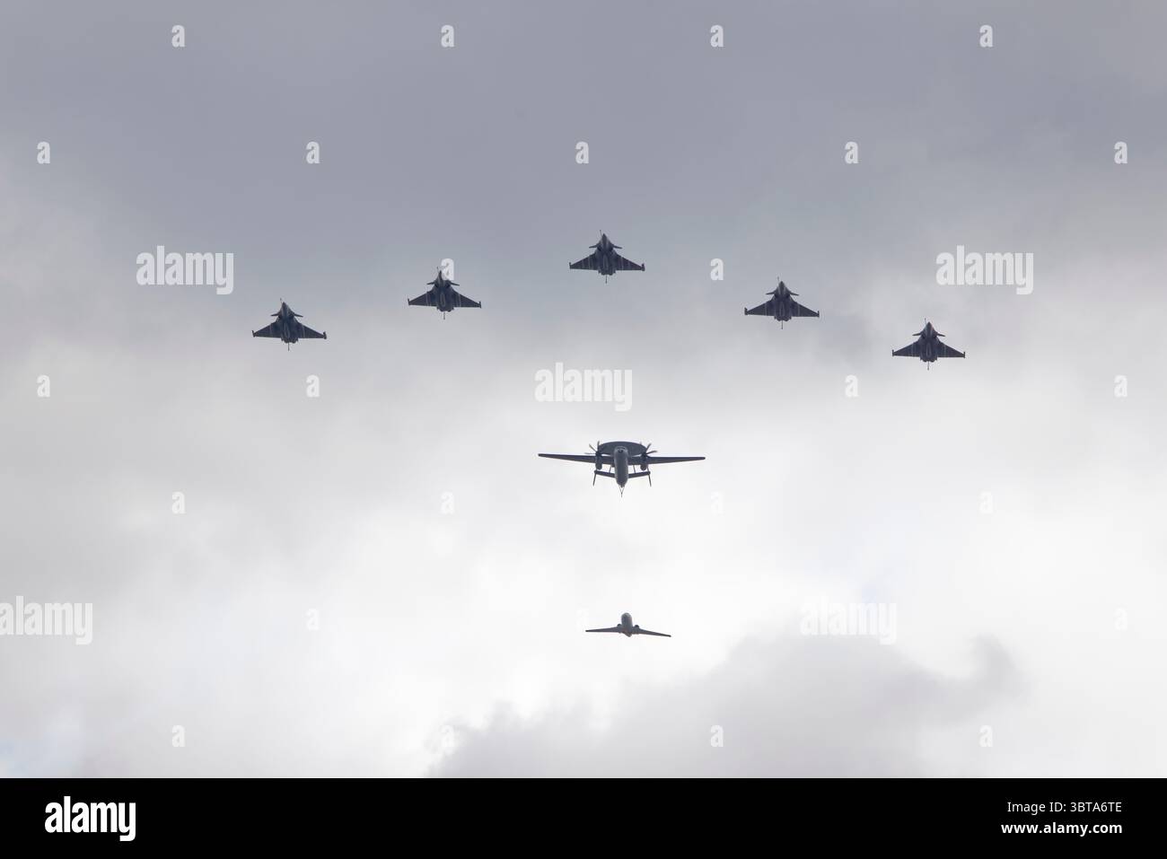 Paris, France. 14th July, 2025. Flypast by 5 RAFALE M followed by 1 E2C ...
