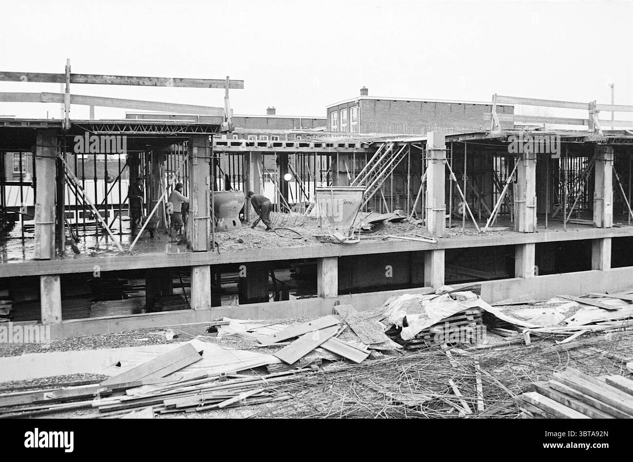 Scattered wooden beams hint hi-res stock photography and images - Alamy