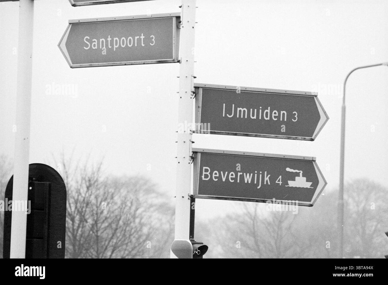 ANWB traffic bollard signs, Whizgle News, Dutch Desk, The Netherlands ...