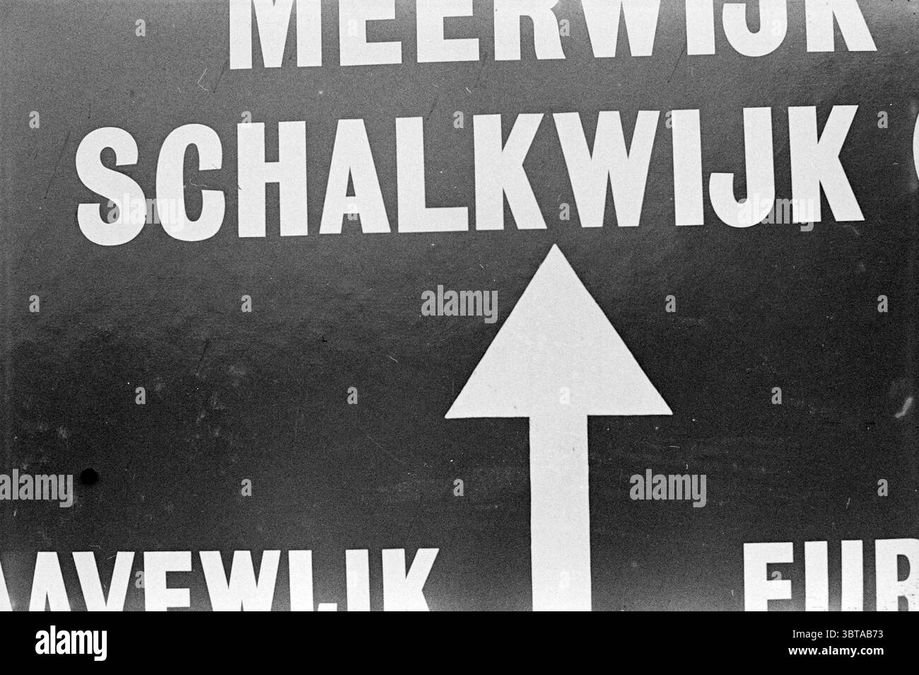 Signs striking clarity hi-res stock photography and images - Alamy
