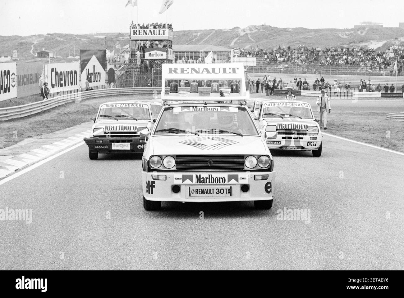 1950 2000 two renault race cars hi-res stock photography and images - Alamy