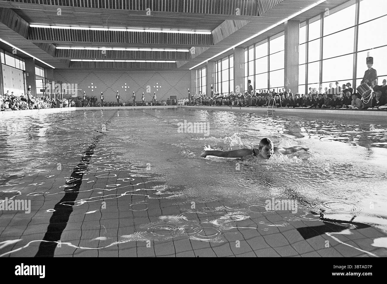 Opening of the Sportfondsbad Beverwijk swimming pool Beverwijk The ...