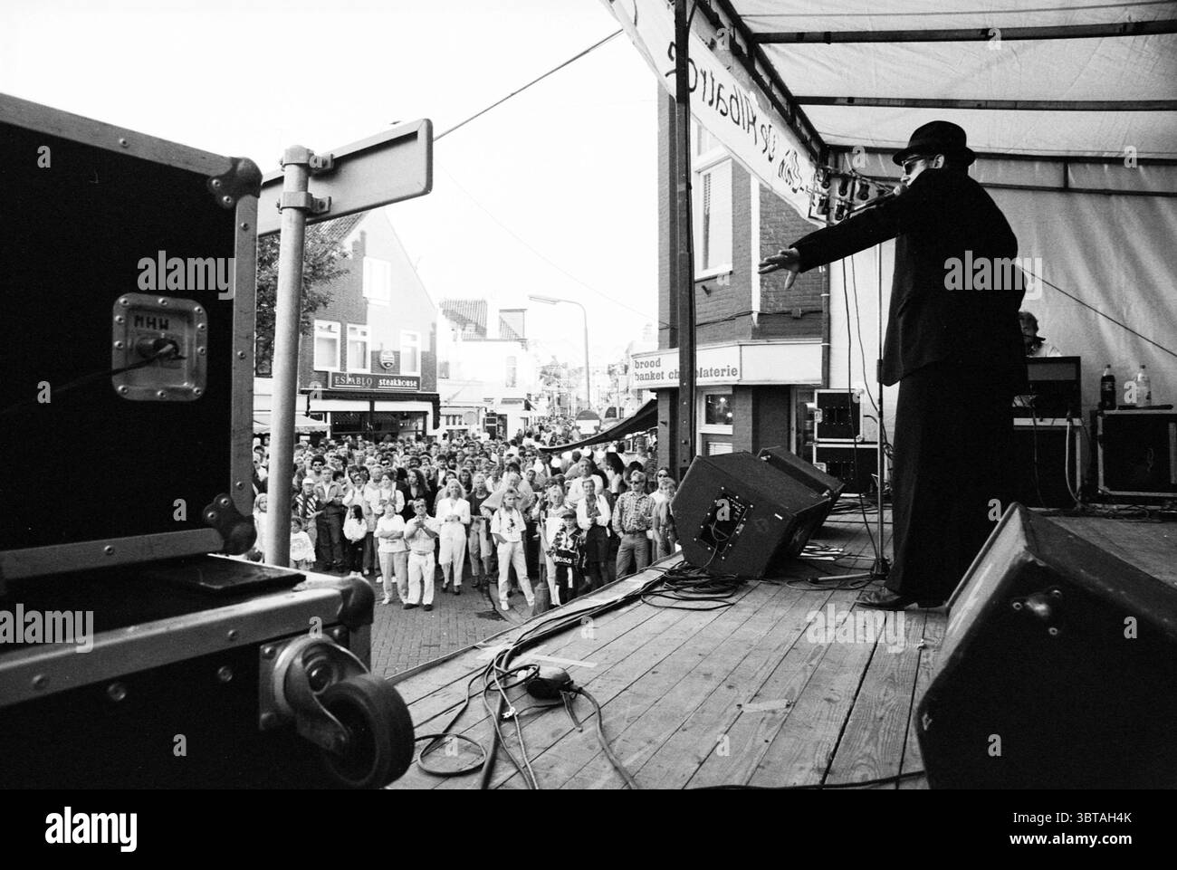 Street performer stands in Black and White Stock Photos & Images - Alamy
