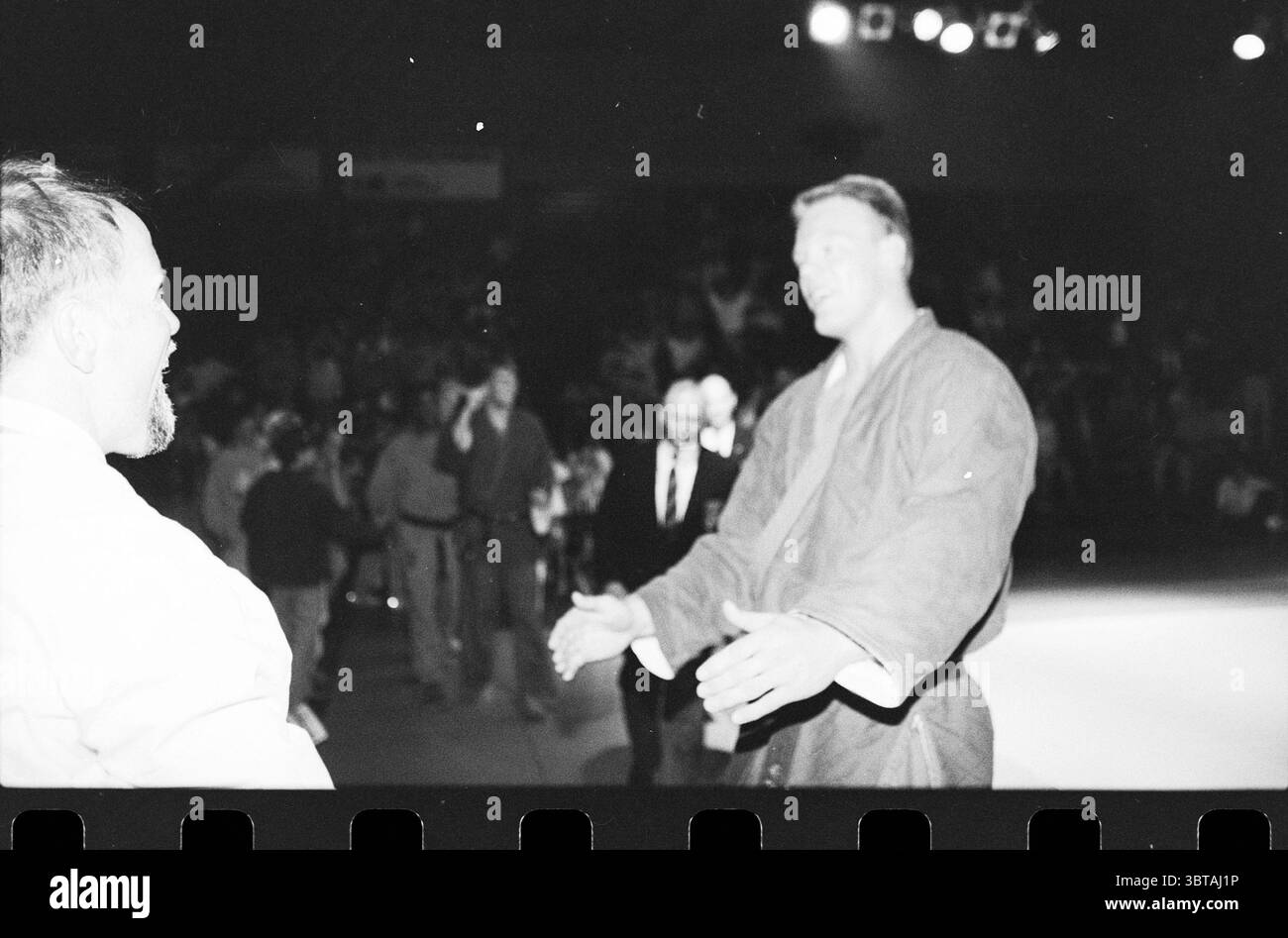 Dark martial arts gi stands hi-res stock photography and images - Alamy