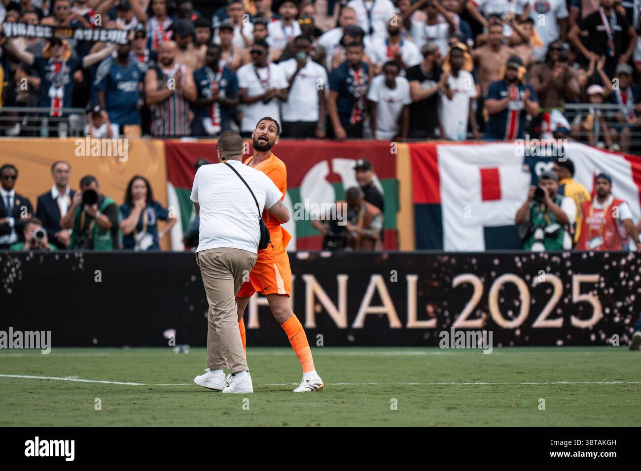 Paris Saint-Germain goalkeeper Gianluigi Donnarumma (1) is taken off ...