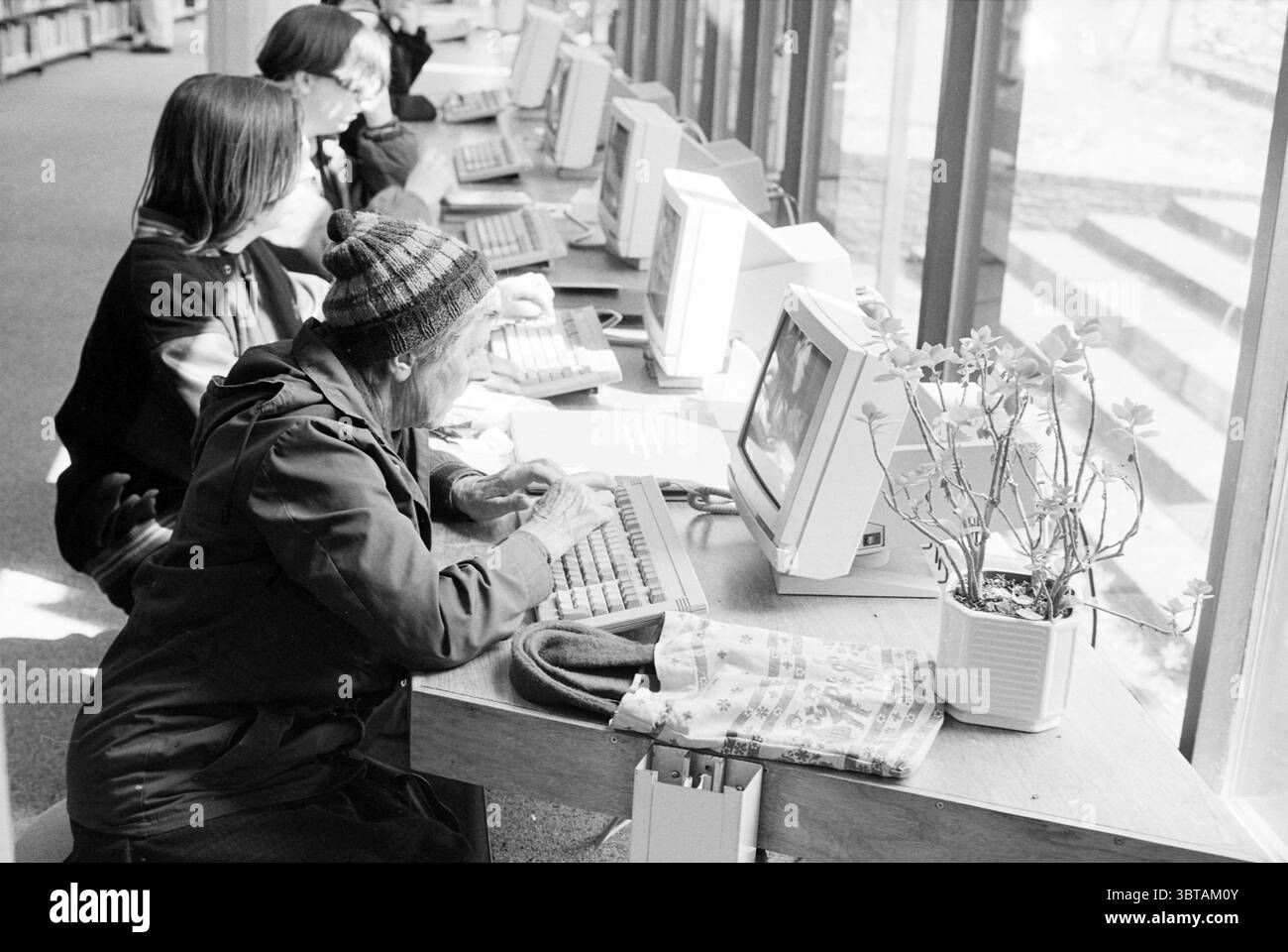 100 years old library Black and White Stock Photos & Images - Alamy