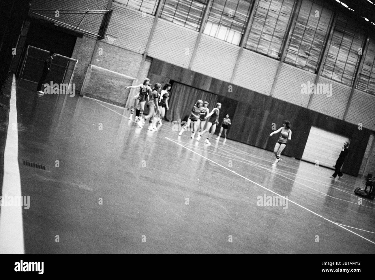 Dynamic volleyball scene captures athletes hi-res stock photography and ...