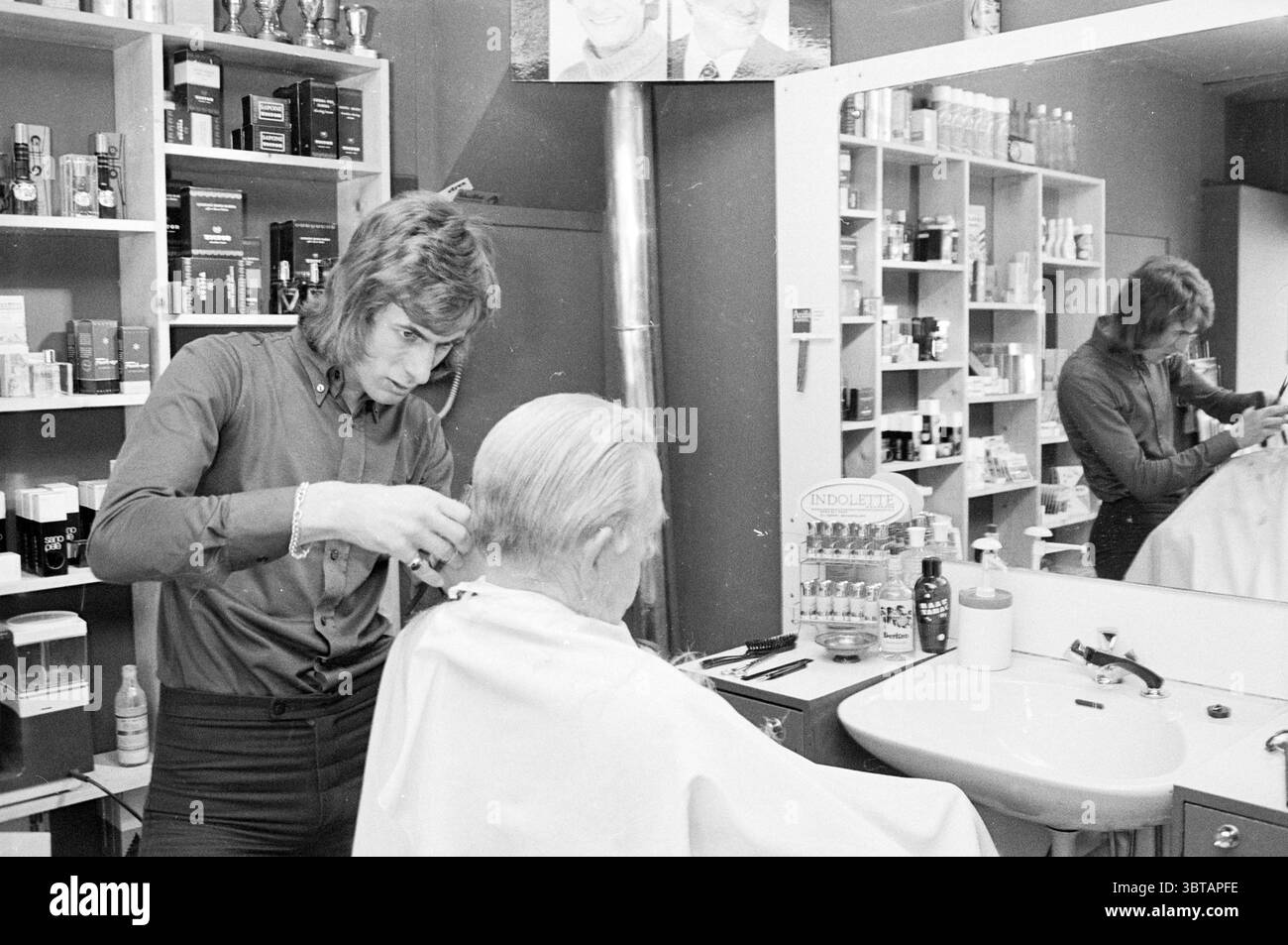 Mans hand carefully holding hi-res stock photography and images - Alamy