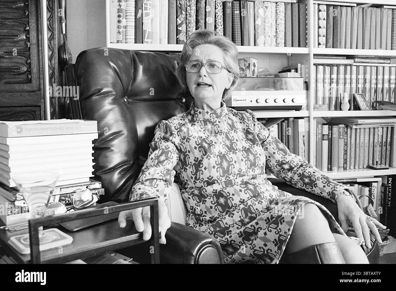 Mrs. Eva Kellenaars-Jansen H'sum radio play actress Personen theater ...
