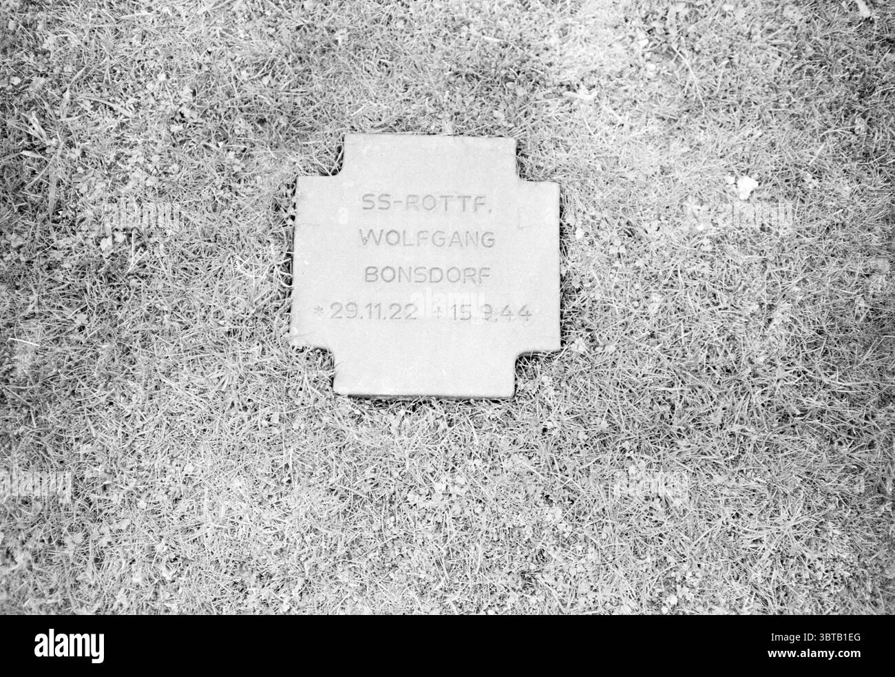 Cemetery Bitburg et al. Germany Bitburg Germany, Whizgle News, Dutch ...