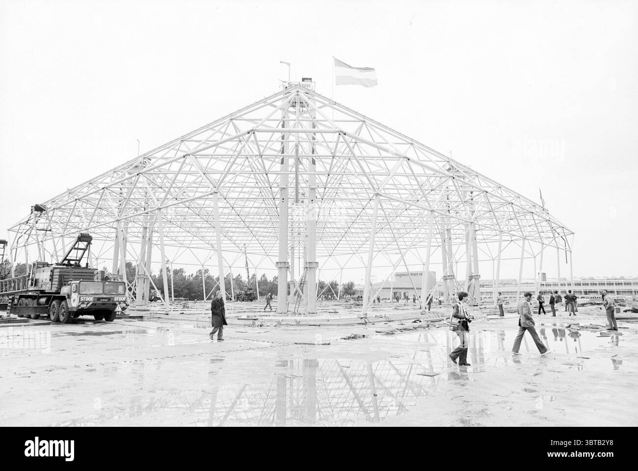 Backdrop of industriousness hi-res stock photography and images - Alamy