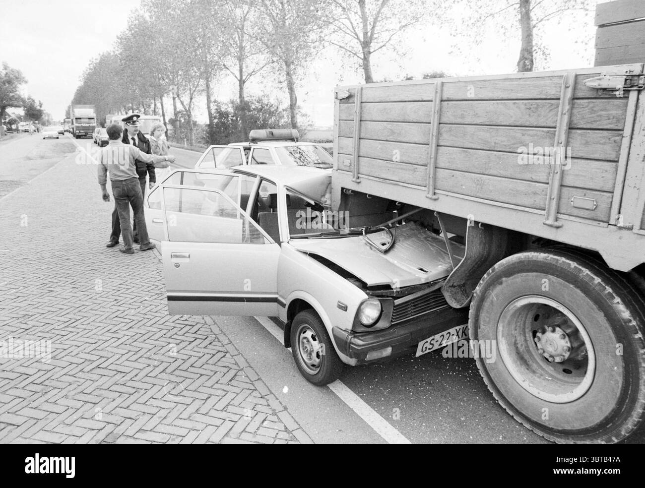 Bent off side front Black and White Stock Photos & Images - Alamy