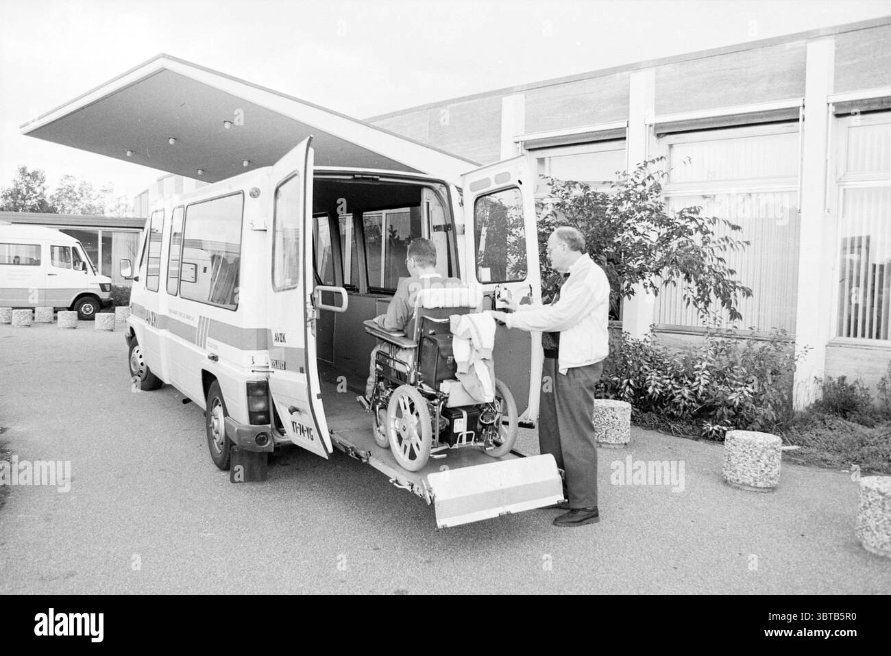 Disabled transport South Kennemerland, Whizgle News, Dutch Desk, The ...