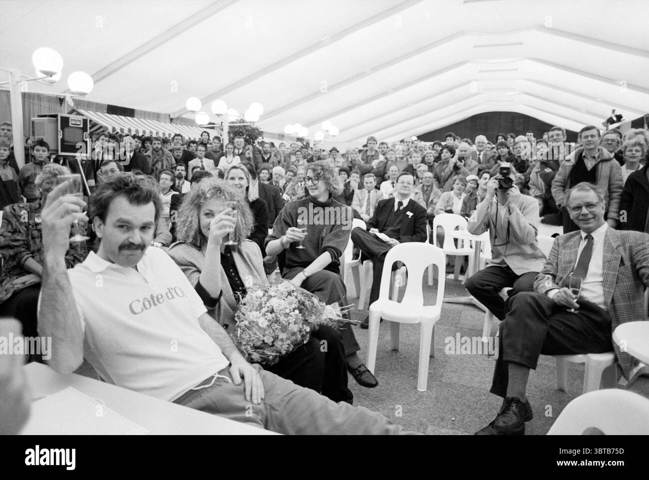 Guinness world record simultaneous chess hans bohm hi-res stock ...