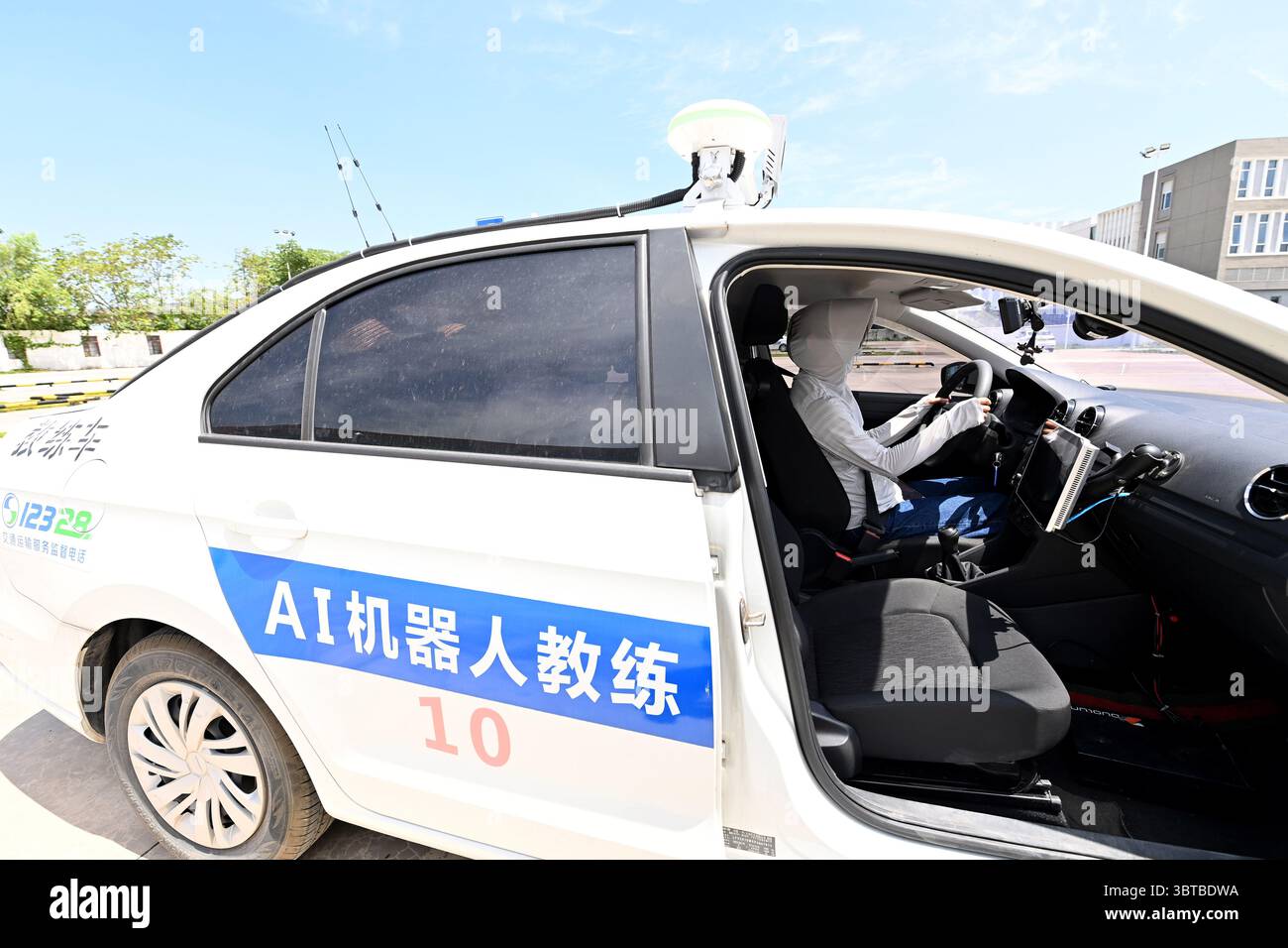 (250715) -- DONGYANG, July 15, 2025 (Xinhua) -- This photo taken on ...