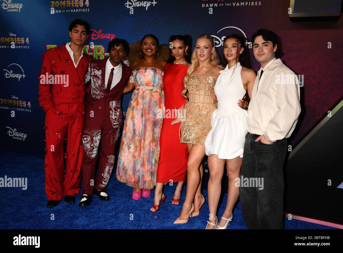 LOS ANGELES, CALIFORNIA - JULY 08: (L-R) Malachi Barton, Chandler ...