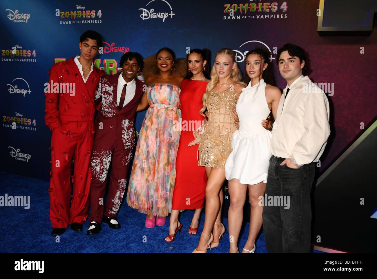 LOS ANGELES, CALIFORNIA - JULY 08: (L-R) Malachi Barton, Chandler ...