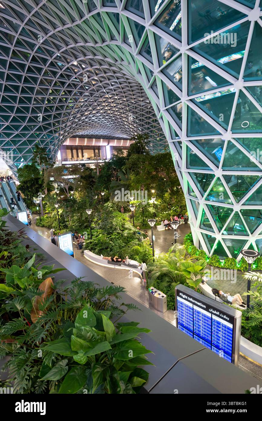 Tropenhalle, Flughafen Hamad International Airport, Doha, Katar, Orient ...