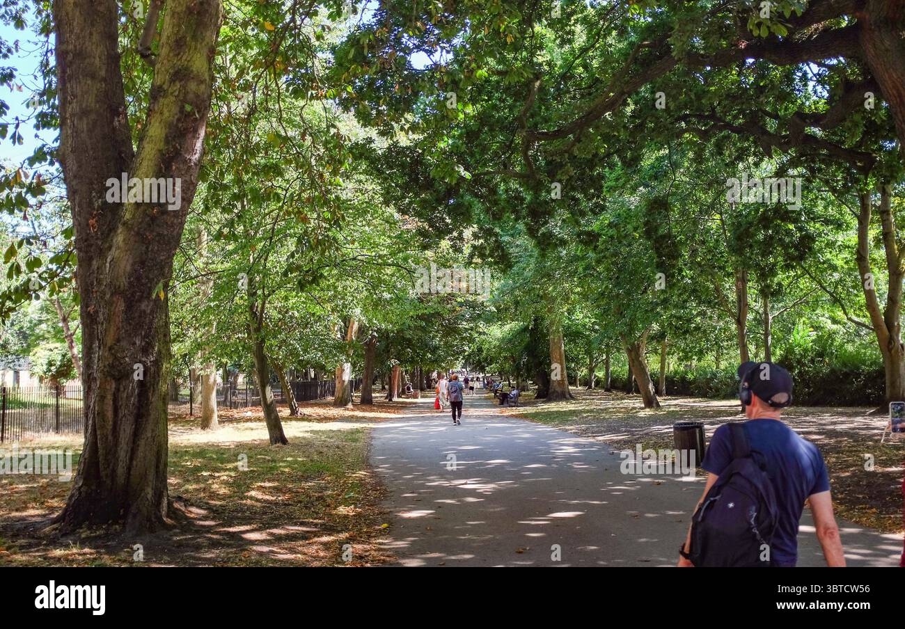 Picturesque walk through Holland Park in the Royal Borough of ...