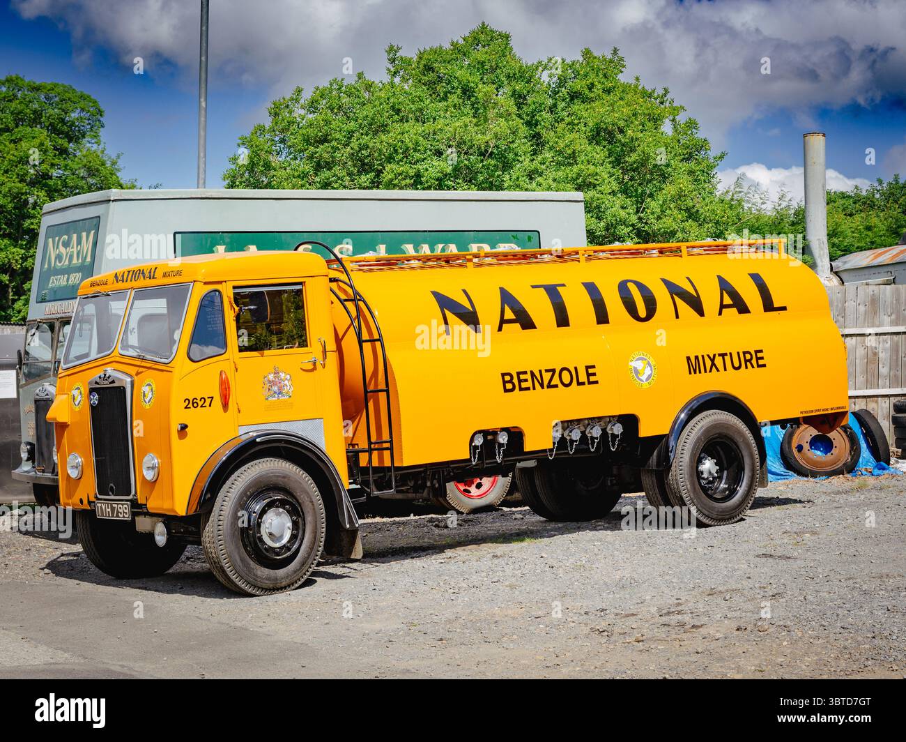Albion lorry hi-res stock photography and images - Alamy