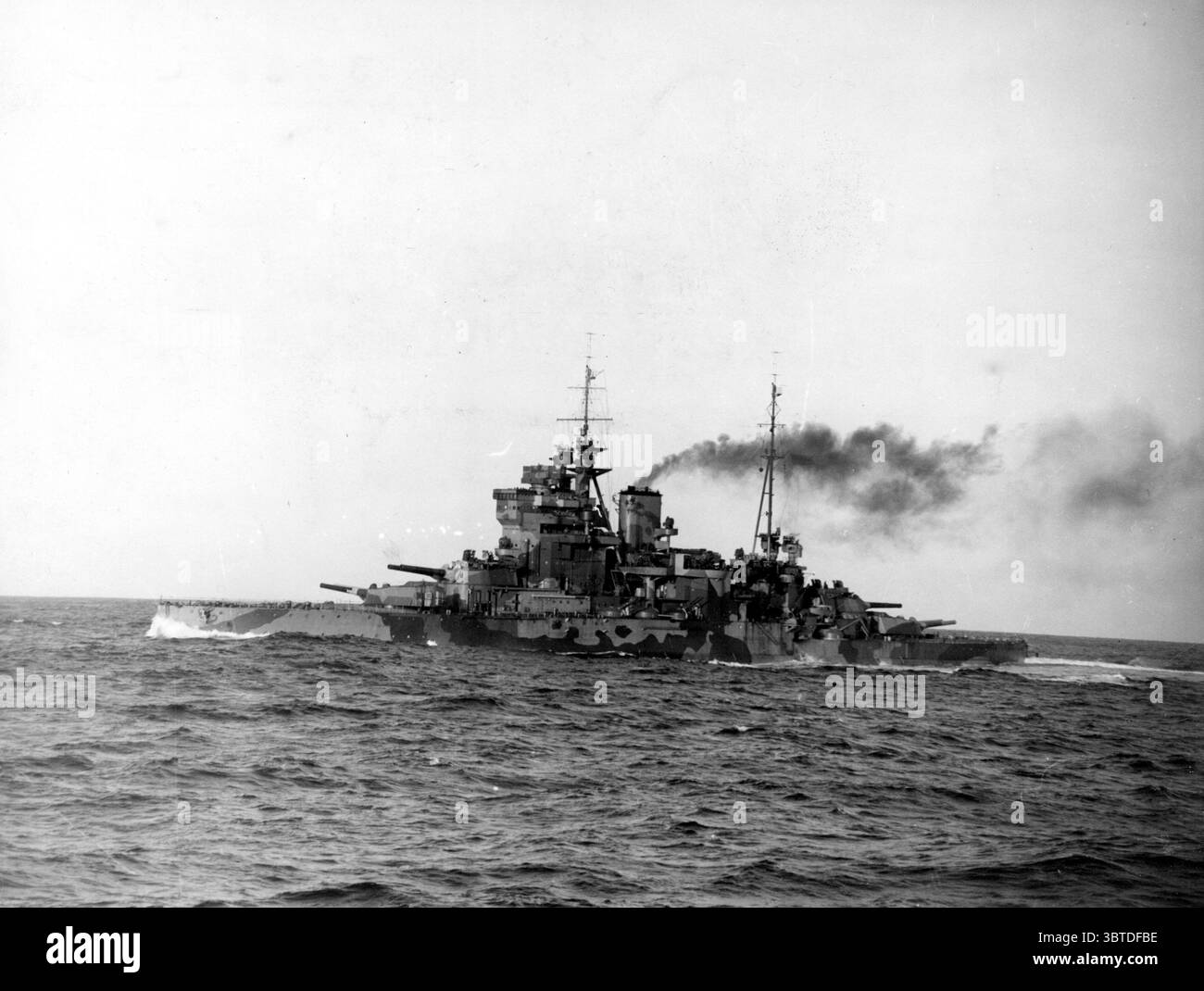 HMS Queen Elizabeth (pennant number 00) the lead ship of the Queen ...