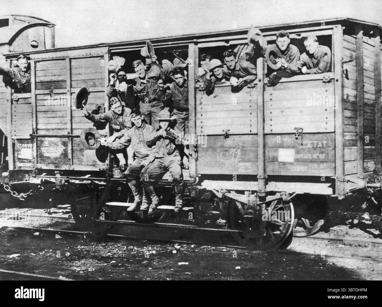World War 1 Box Cars transporting 40 men , 8 horses Stock Photo - Alamy