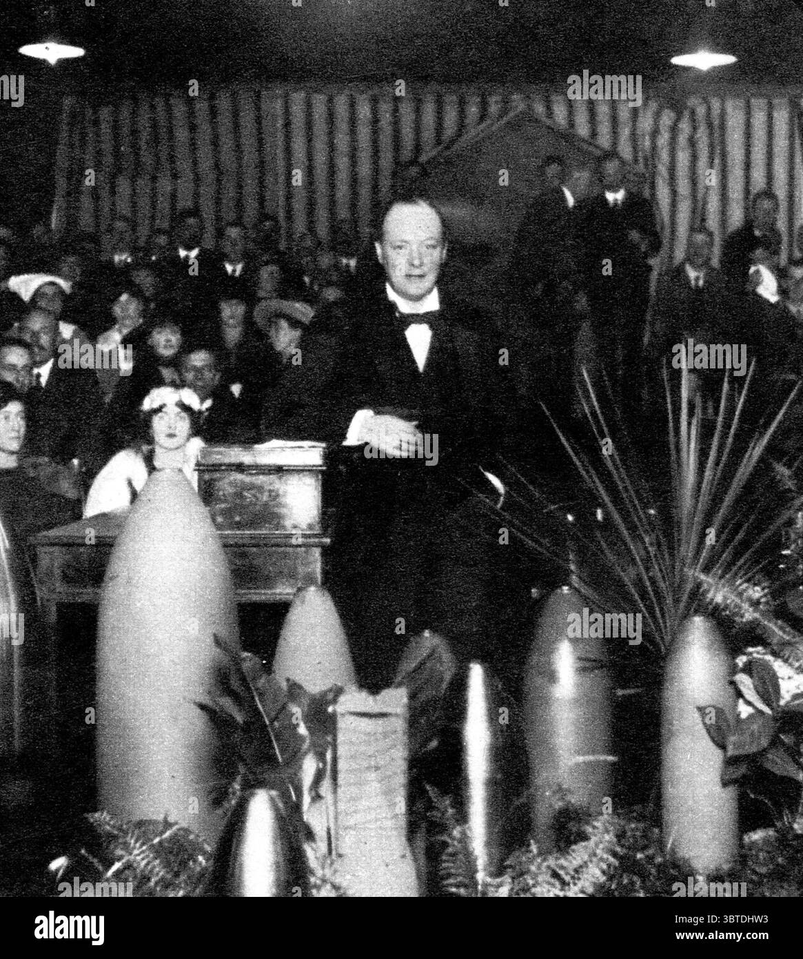 The Minister of Munition Winston Churchill back again in the cabinet ...