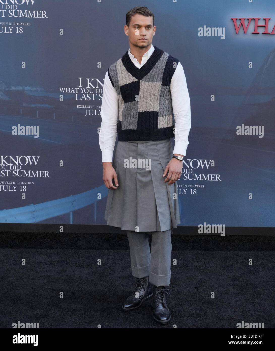 Tyriq Withers arrives at the Columbia Pictures' "I KNOW WHAT YOU DID ...