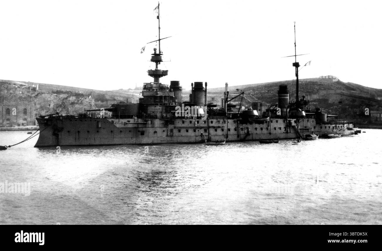 French battleship wwi Black and White Stock Photos & Images - Alamy