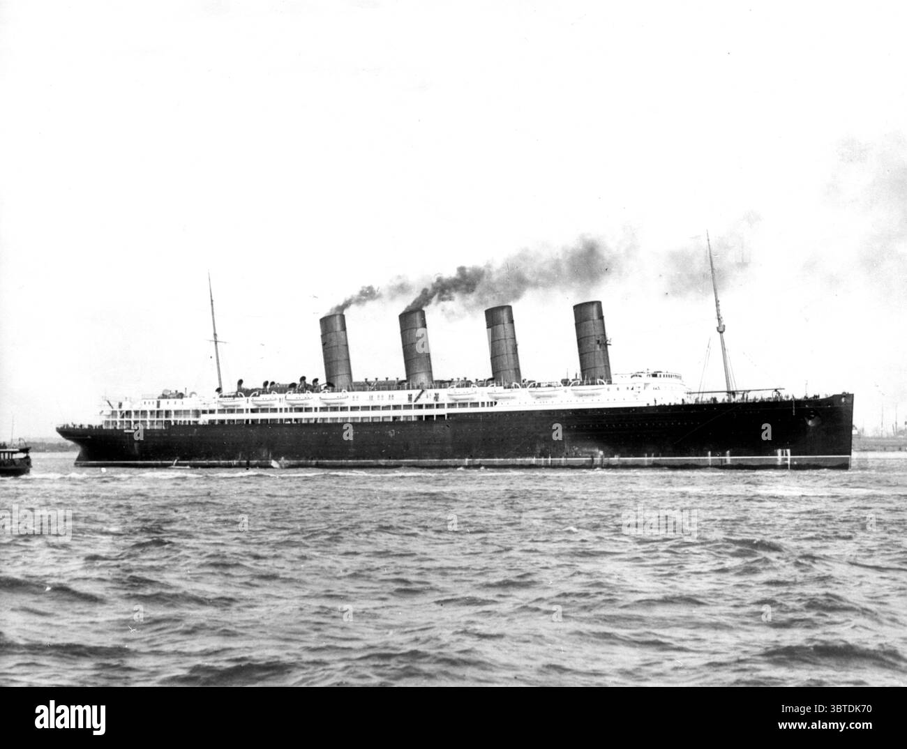 RMS Lusitania . Torpedoed and sunk by the Germans . 7 May 1915 Stock ...